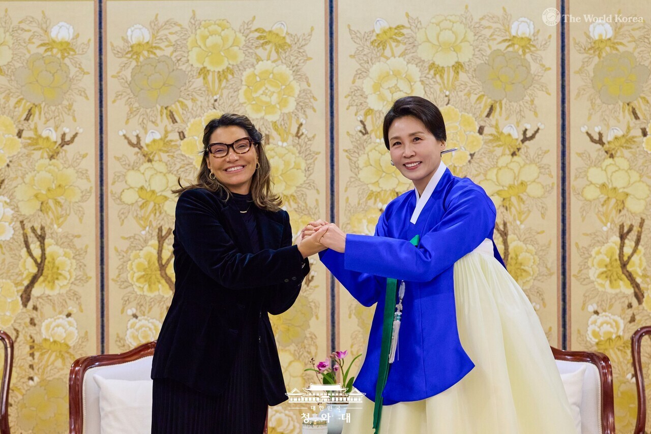 First Lady Kim Hye-kyung Holds Friendly Meeting with Brazil’s First ...